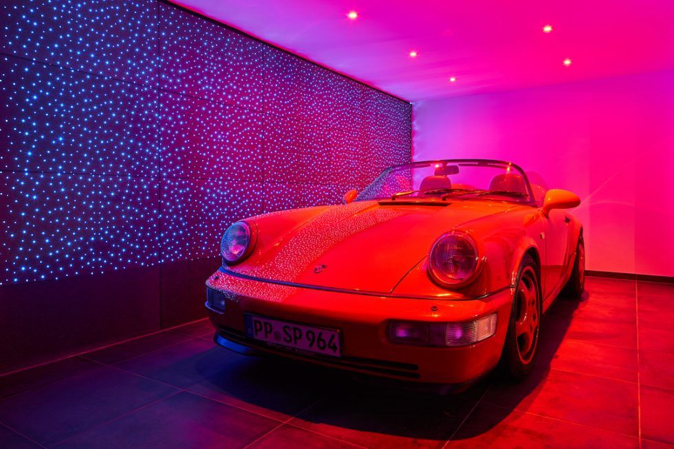 Garage with light with illuminated cuboids – Lucem GmbH